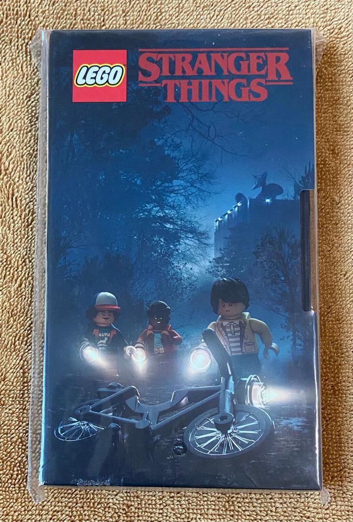 Jual Lego 5005933 Stranger Things Sketchbook VIP Member Exclusive ...