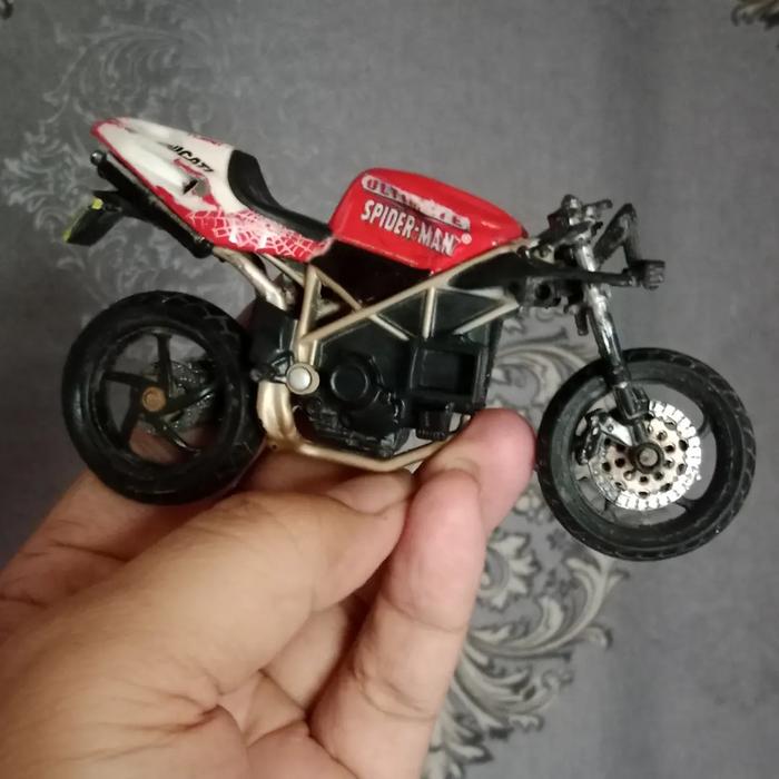 Jual Figure diecast motor Spiderman maisto - Kab. Mojokerto - Mufinana ...
