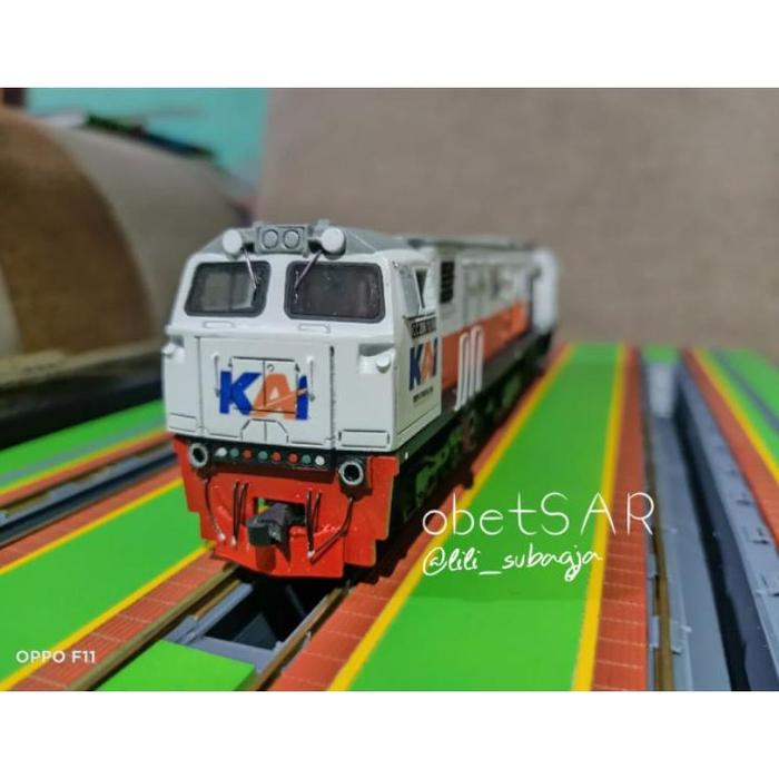 Jual Miniatur kereta api Lokomotif CC206 Skala HO 1:87 - Jakarta ...