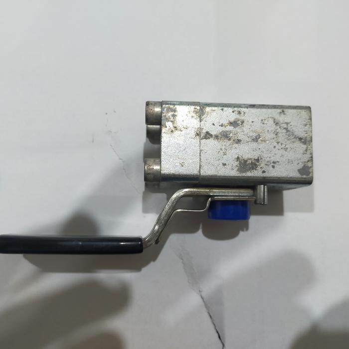 Jual Ball Valve .Balon. 1 inci drat dalam. kelas 3000. 2 body. 4 baut ...