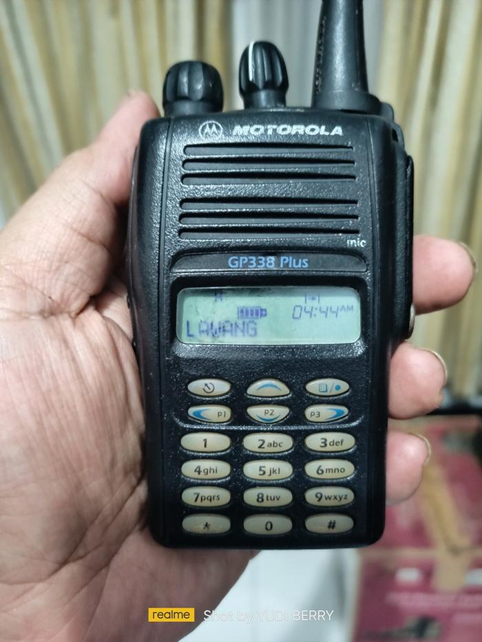 Jual Ht motorola gp338 plus uhf Bekas Normal Baterai Awet Lengkap GP ...