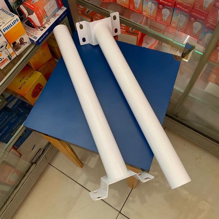 Jual Tiang Lampu Jalan PJU Tiang Lampu Solar Pipa Besi 1,5 Inch Putih ...