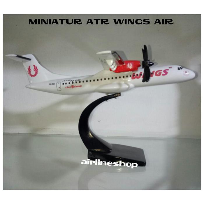 Jual MINIATUR PESAWAT ATR WINGS AIR 72-600 , WINGS AIR 70 SKALA 1:100 ...