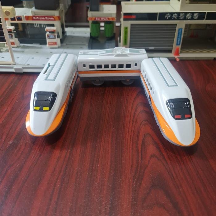 Jual Plarail Shinkansen The Taiwan High Speed Rail THSR 700T - Kota ...