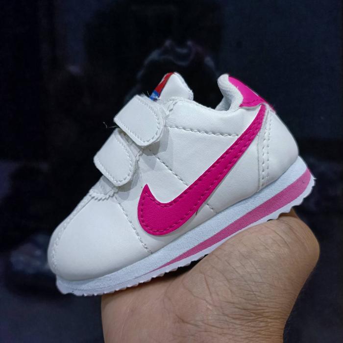 Sepatu Nike Cewek Lucu