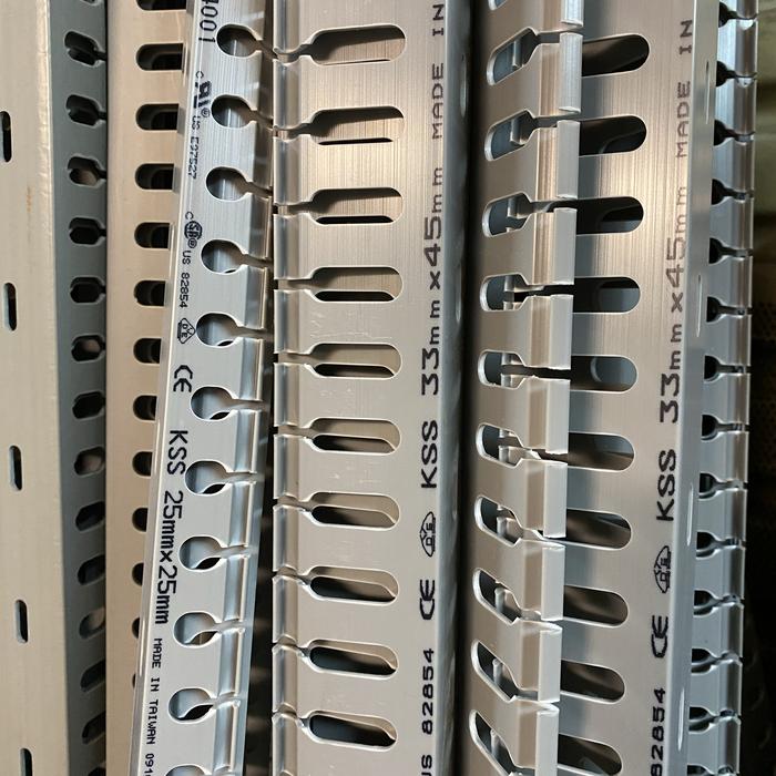 Jual Kabel duct KSS 25x25 wiring duct 1,7mtr - 45x65 - Jakarta Barat ...