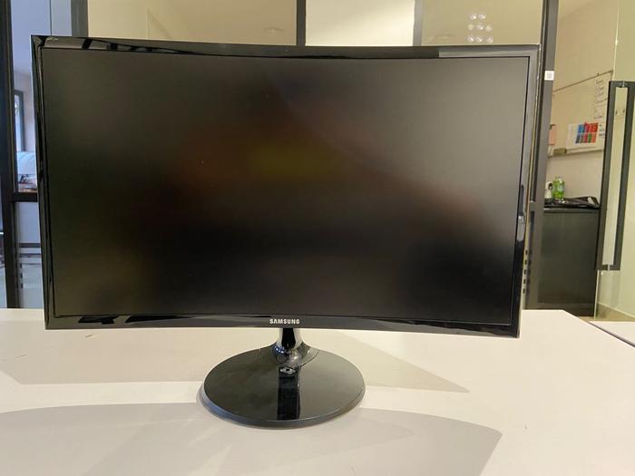 Jual LED Monitor Samsung Curved 24" Inch FHD Likenew - Kab. Cianjur ...