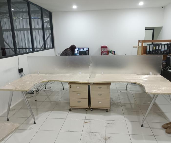Jual Meja kantor Partisi / meja workstation /meja kerja 160x115cm ...