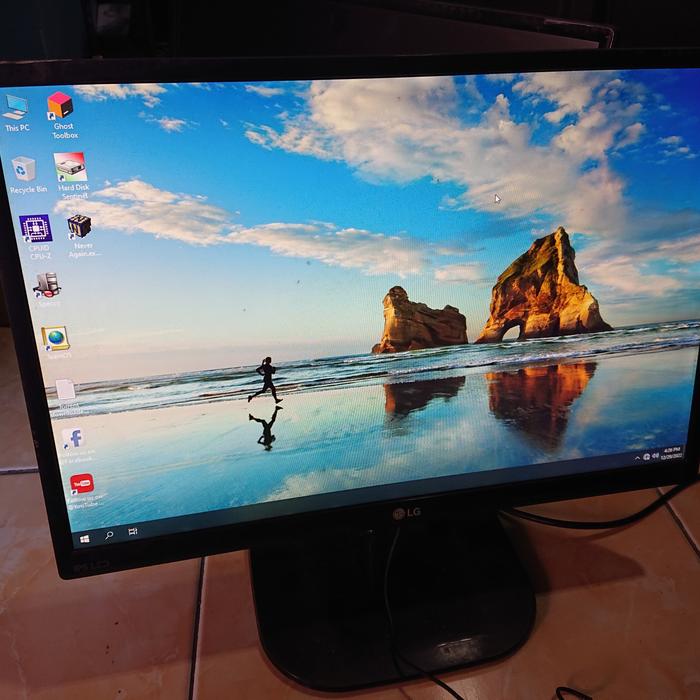 Jual Monitor led LG 20inch panel ips minus kotor dan white spot dikit ...