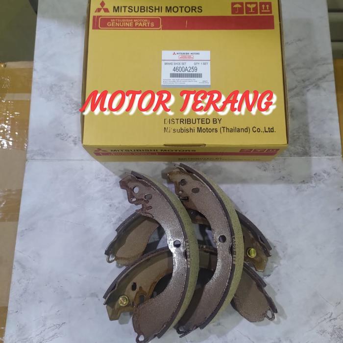 Jual BRAKE SHOE KAMPAS REM BELAKANG MITSUBISHI XPANDER ORIGINAL - Jakarta Pusat - motor terang ...