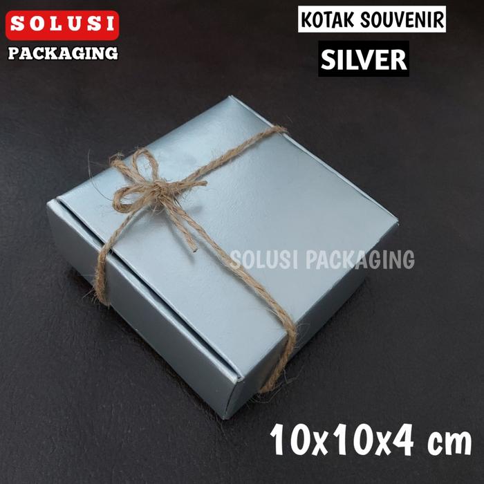 Jual KOTAK SILVER 10x10x4 | TEMPAT SOUVENIR SUVENIR AKSESORIS BUNGKUS ...