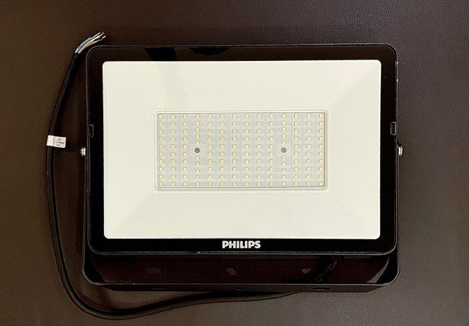 Jual PHILIPS LED Flood Light BVP150 LED90 PSU 100W SWB G2 GM 220-240V - cool white - Jakarta ...