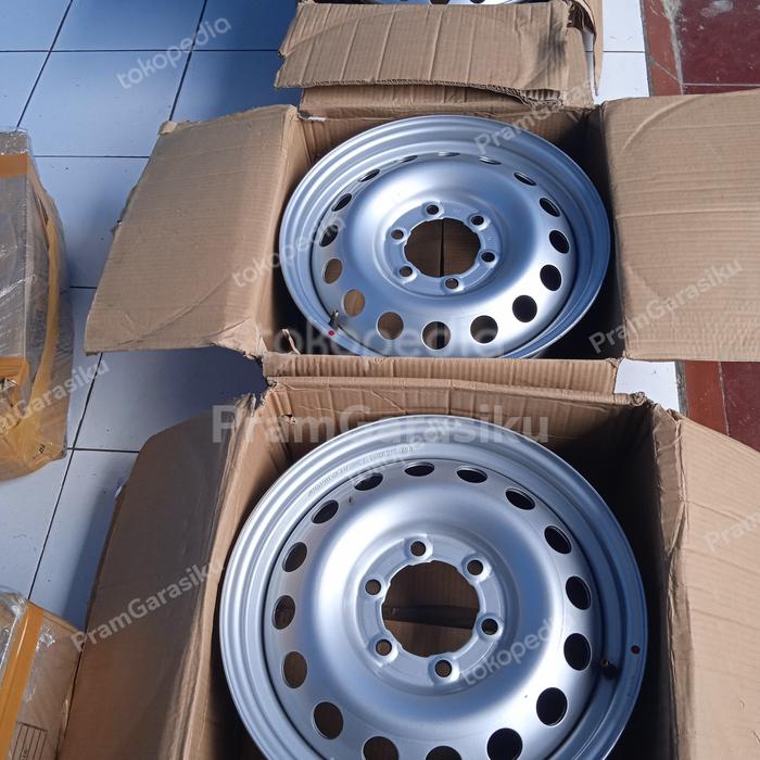 Jual velg kaleng Hilux asli made in thailand - Jakarta Timur ...