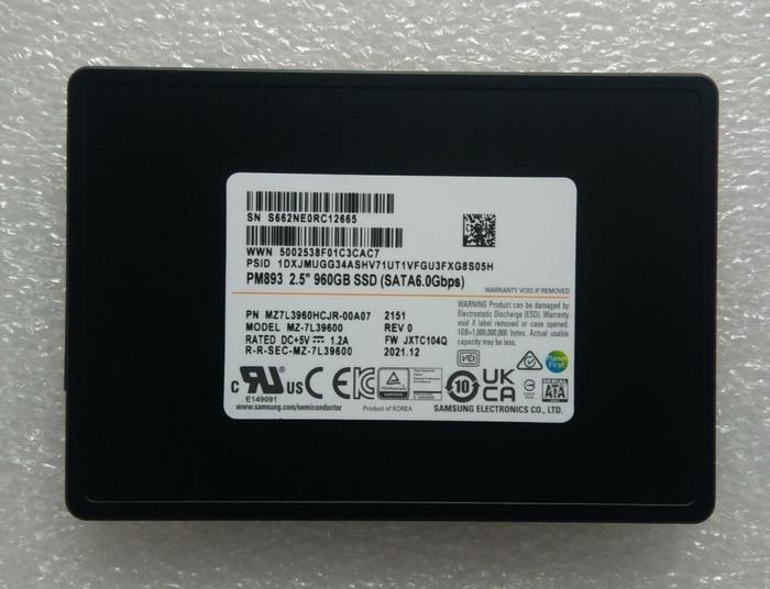 Jual Samsung PM893 960GB Sata 6G ENT. SSD Server PN MZ7L3960HCJR-00A07 ...