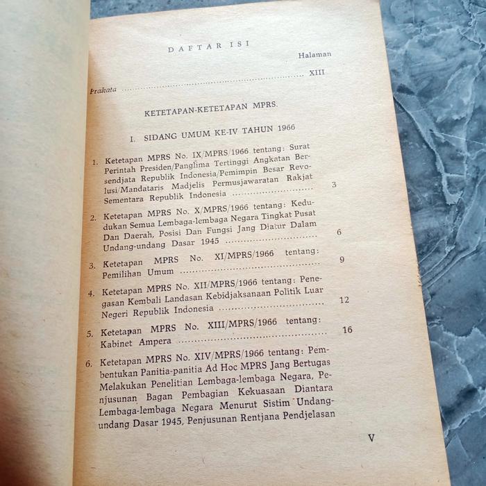 Jual Himpunan Ketetapan-ketetapan Mprs Disertai Uud 1945-cv Pantjuran ...