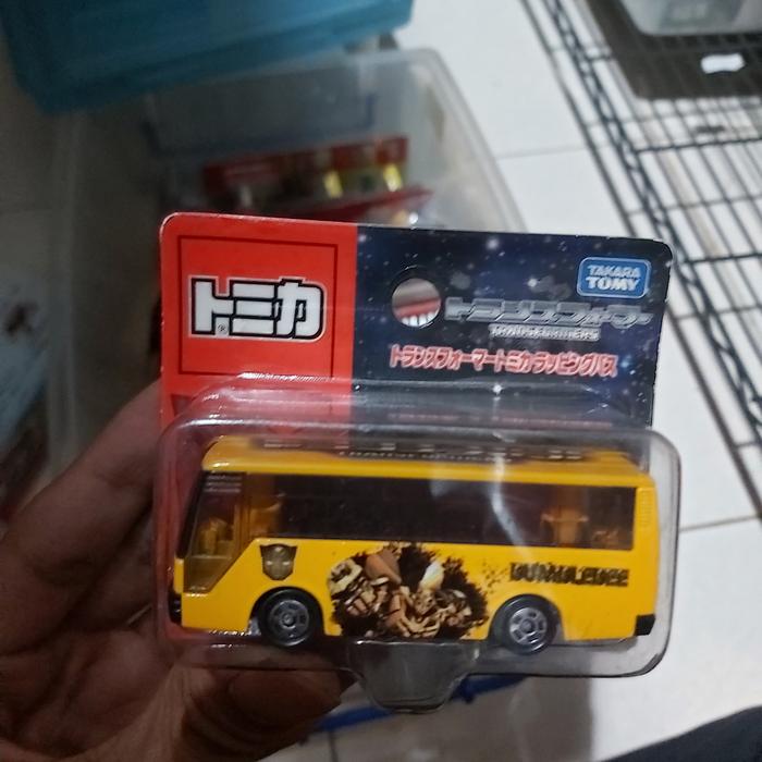 Jual Tomica Transformers Bumblebee Isuzu Bus - Jakarta Timur - Mainan ...