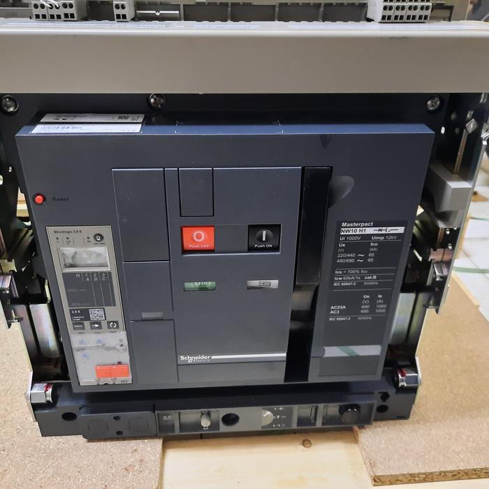 Jual ACB DROWOUT NW10H1 65KA 3P-1000A-1250A +Motoresa, 220vac ...