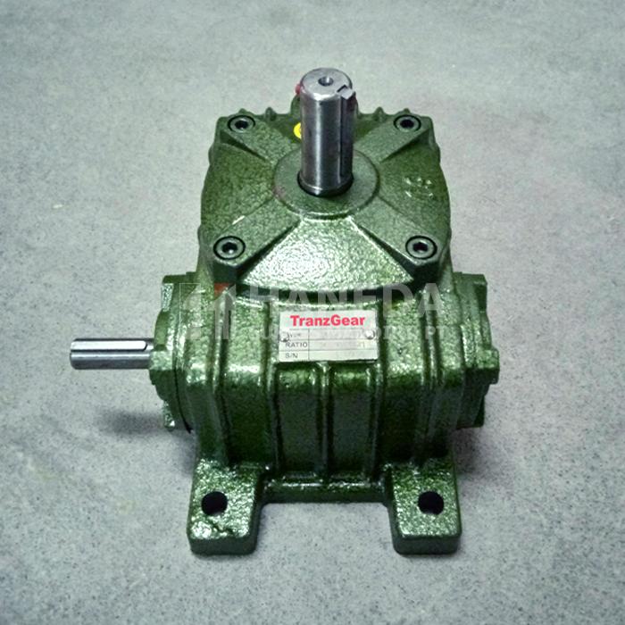 Jual Gearbox Worm Gear Reducer TranzGear WPO 60 - 1:10 - Kota Surabaya ...