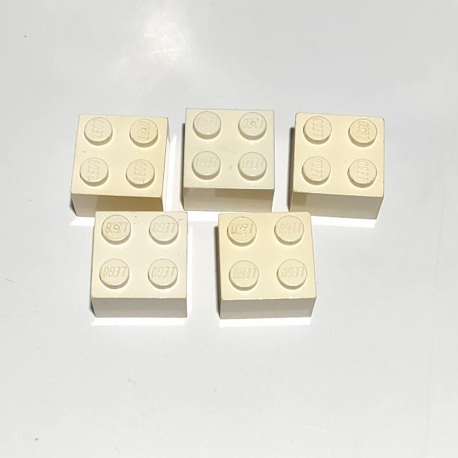 Jual Lego part 3003 white brick 2 x 2 / brick 2x2 ( used) - Jakarta ...