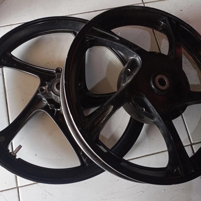 Jual velg depan belakang Mio lama mio sporty Mio soul original copotan ...