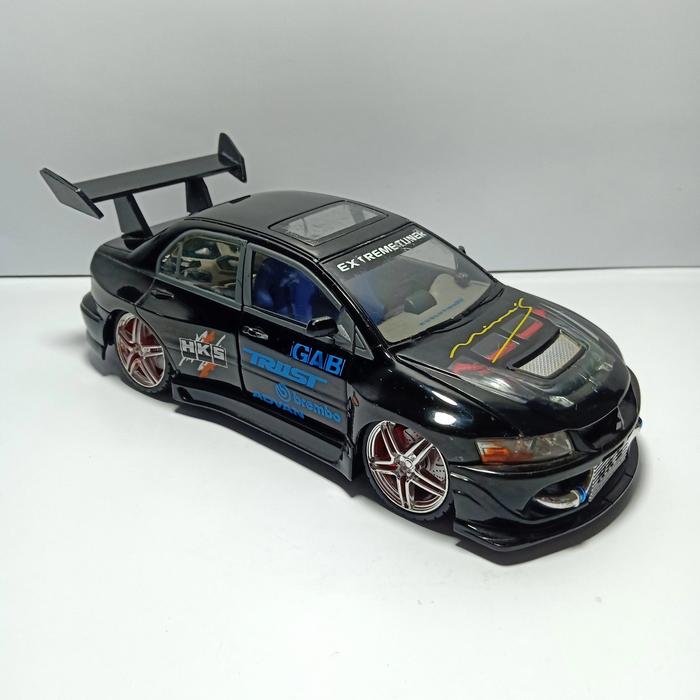 Jual Diecast 1:24 Mitsubishi Lancer Evo 8 Extreme Tuner Kentoys - Kota ...