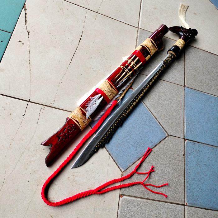 Jual mandau dayak. mandau senjata suku dayak. mandau dayak kalimantan ...
