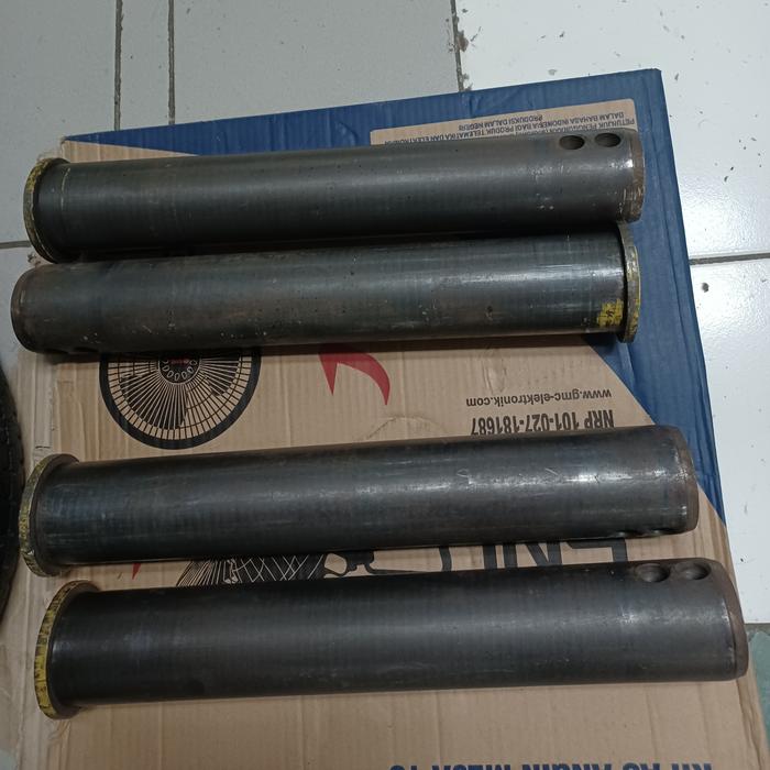 Jual pin bucket komatsu pc200 / pin 80x538 / 205 70 73270/ pin 80mm ...