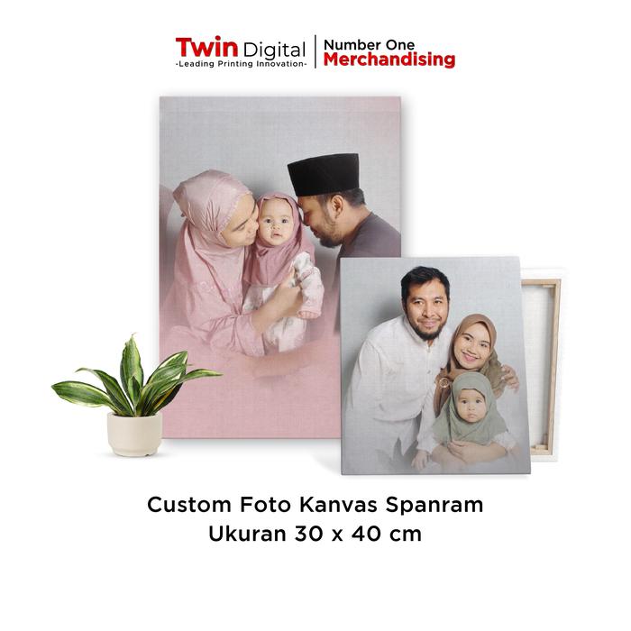 Jual Custom Cetak Foto Family Kanvas Spanram + Frame - Spanram 30x40 cm ...