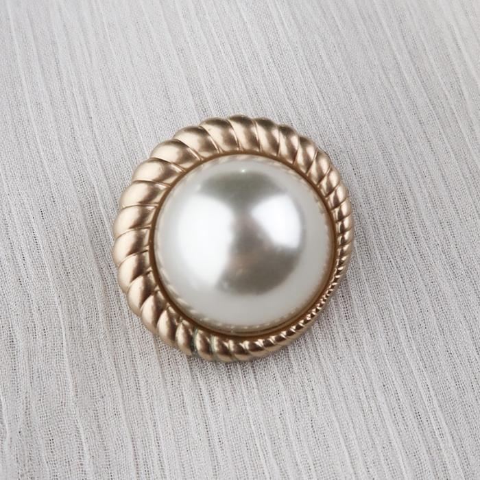 Jual Kancing Pearl Mutiara Cantik Gold LOGAM | Istana kancing - Kota ...