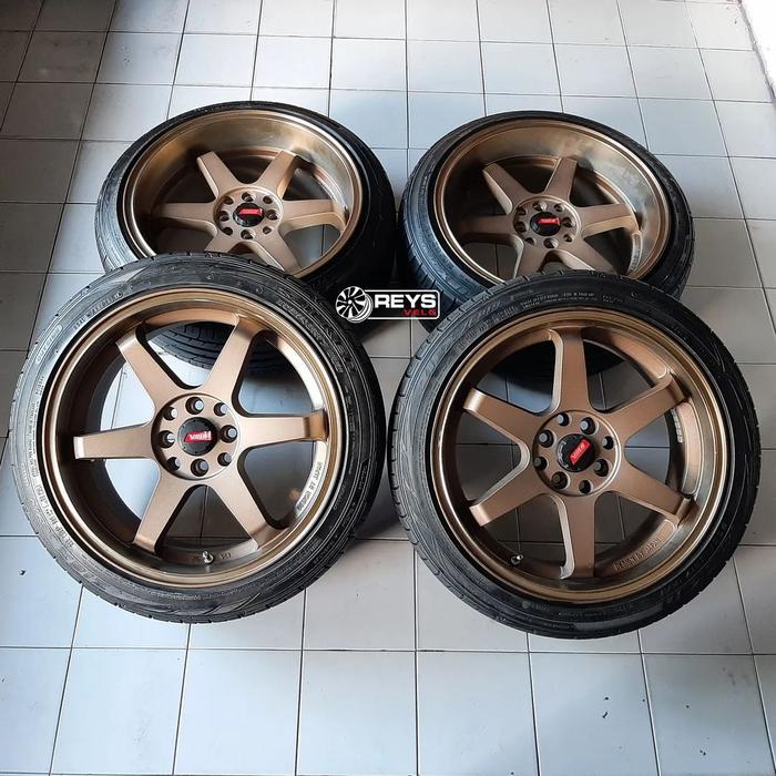 Jual Velg Mobil R17 Rays TE37 TTA second Like New+Ban Falken 205/45 R17 - Kota Surabaya - Reys ...