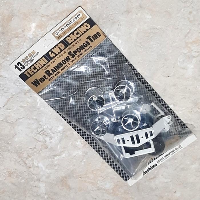 Jual mini 4wd non tamiya Aoshima wide wheel silver - Kota Surabaya ...