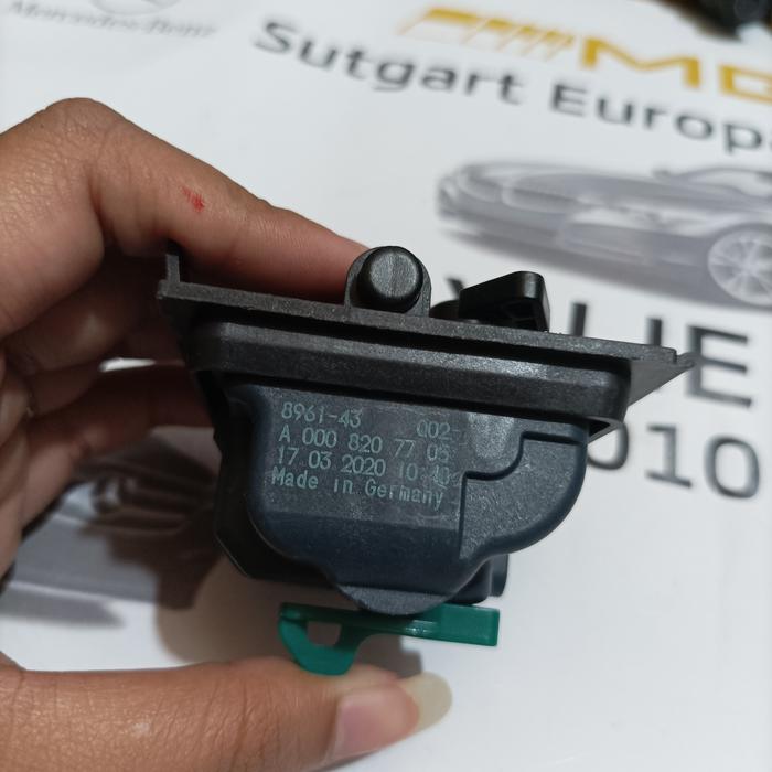 Jual AKTUATOR TUTUP TENGKI BENSIN W205 W213 W166 A0008207705 - Jakarta ...