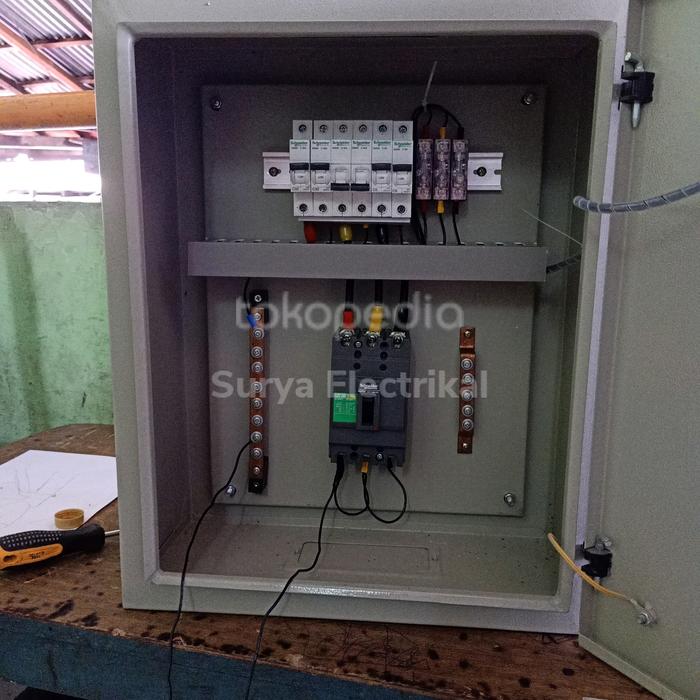 Jual panel listrik 3 phase /panel pembagi 3 phase 40x50 indor - Jakarta ...