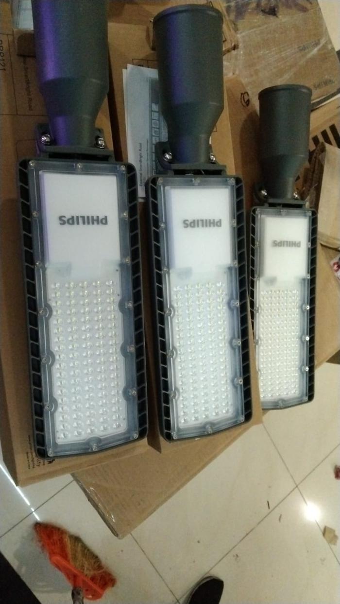 Jual LAMPU JALAN LED PJU BRP 121 50W PHILIPS ORIGINAL - Jakarta Pusat ...