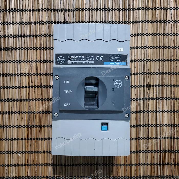 Jual Mccb LT SwitchGear DN2-250S 3 Phase 160 Ampere Made In India ...