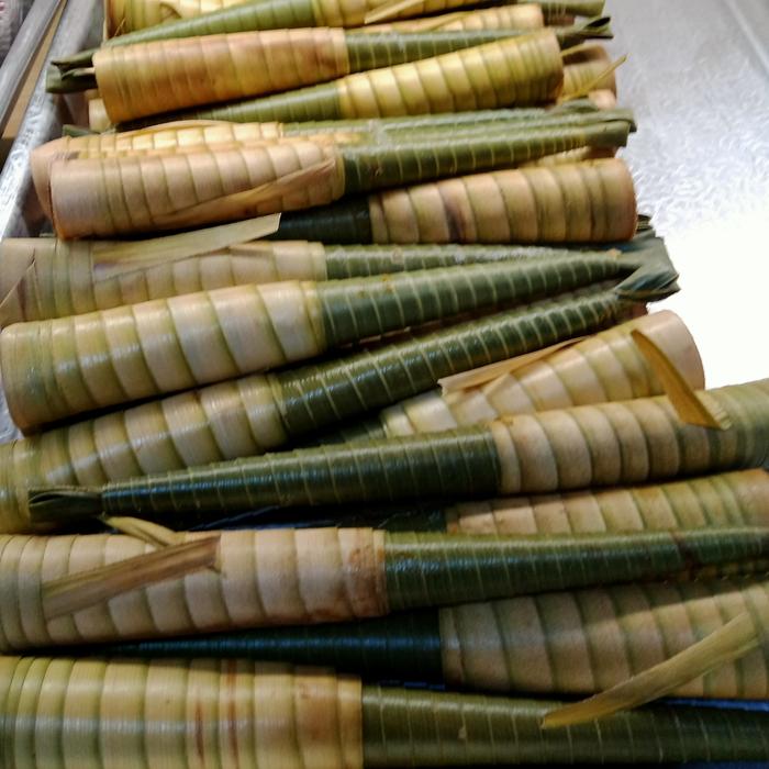 Jual cocorot - kue basah - kue jadul - Jajanan tradisional - kue beras ...