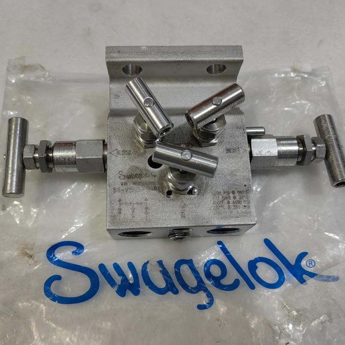 Jual Manifold 5way 1/2" NPT 6000PSI Flange Mounting Swagelok SS-V5NBF8 ...