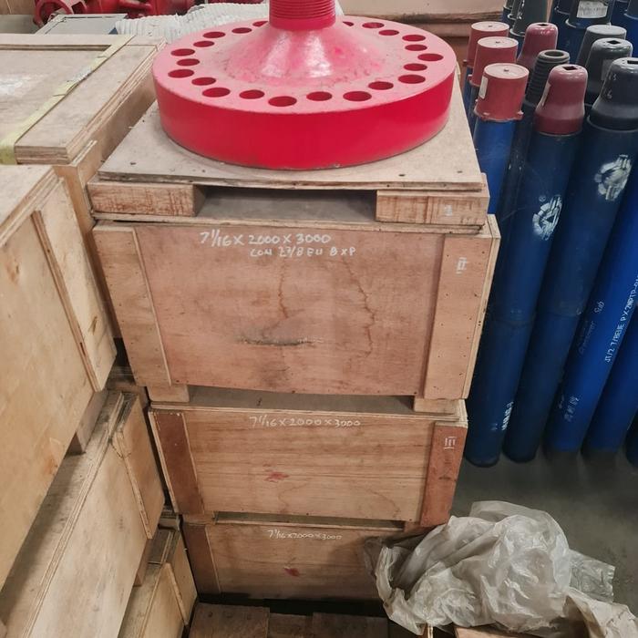 Jual flange adapter 7.1/16" x 2000 psi x 3000 psi x con 2.7/8" eue box ...