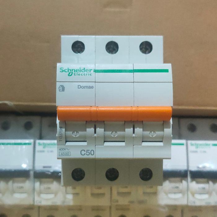 Jual MCB 3phase 50A domae Schneider Baru, Original garansi - Kota Palembang - Tiga saudara jaya ...