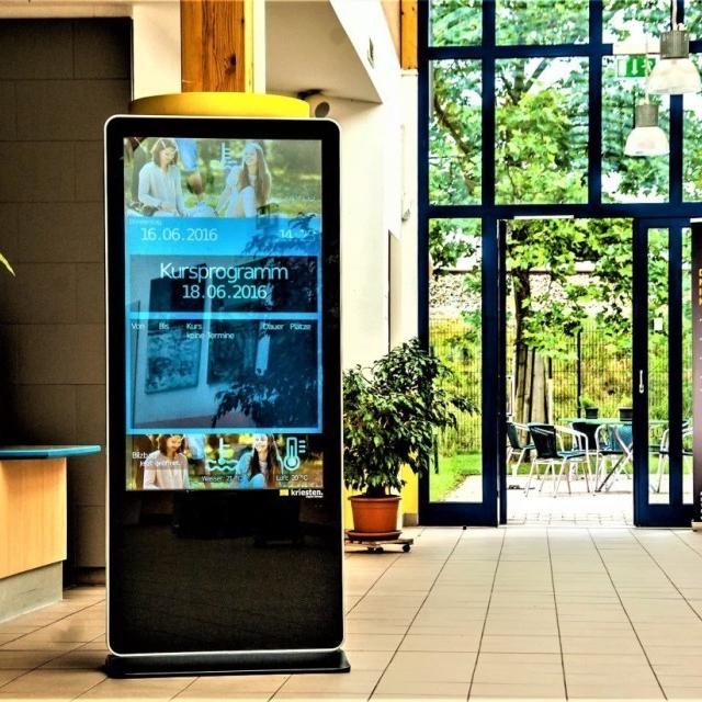 Jual digital signage 65" inch OKD-BA65 standing garansi 1 tahun ...