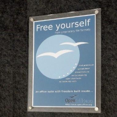 Jual Frame Poster- Papan iklan display - Acrylic ukuran Kertas A4 ...