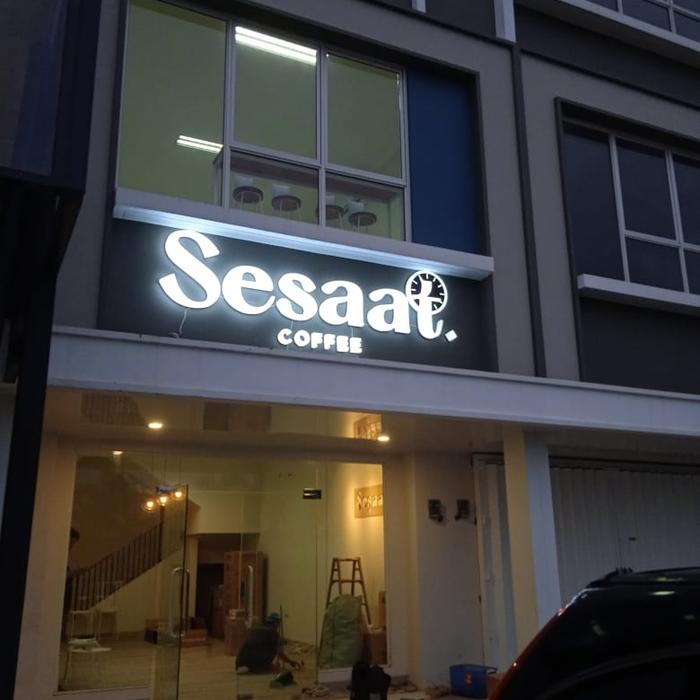 Jual Huruf Timbul Acrylic LED Signage Akrilik Letter Light Letterbox ...