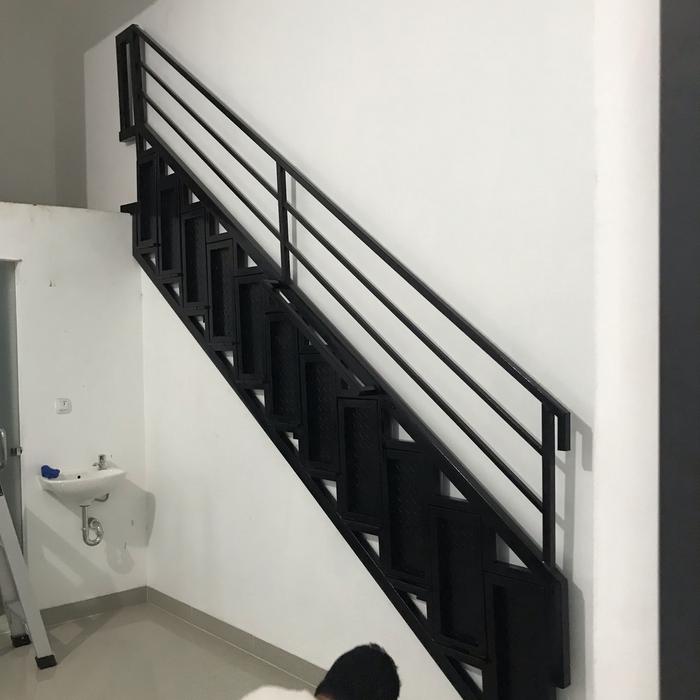 Jual tangga lipat dinding minimalis besi - Kota Tangerang Selatan ...