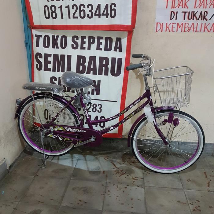 Jual sepeda mini 24 jieyang ungu keranjang besi - Kab. Sragen ...