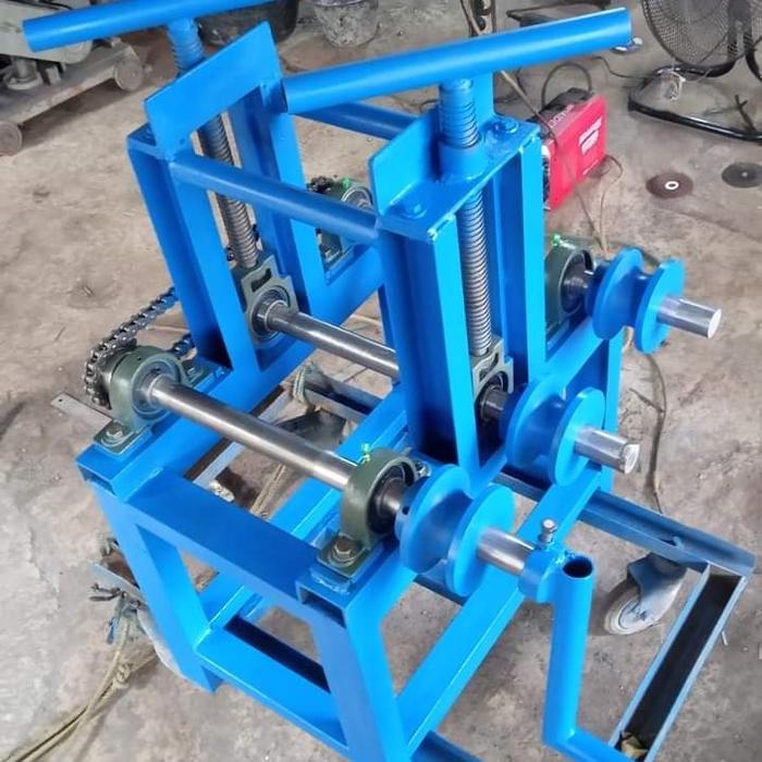 Jual ALAT ROLL PEMBUAT LINGKARAN BESI HOLLO DAN PIPA - Kab. Klaten ...