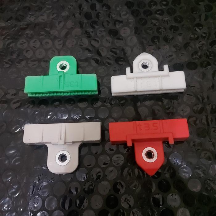 Jual penjepit kaca/rel kaca mobil avanza xenia original hrg satuan ...