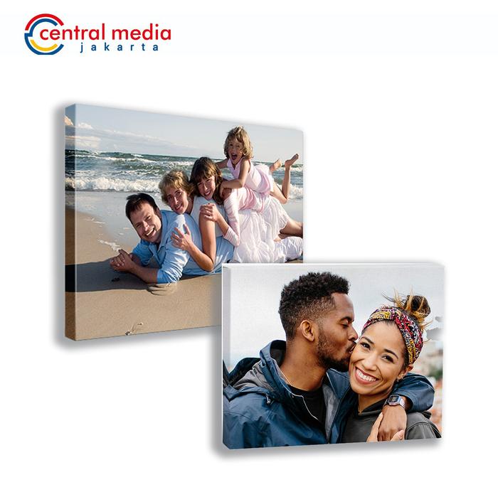 Jual Cetak Foto Wedding Family Canvas Spanram Custom Frame 40x40 cm ...