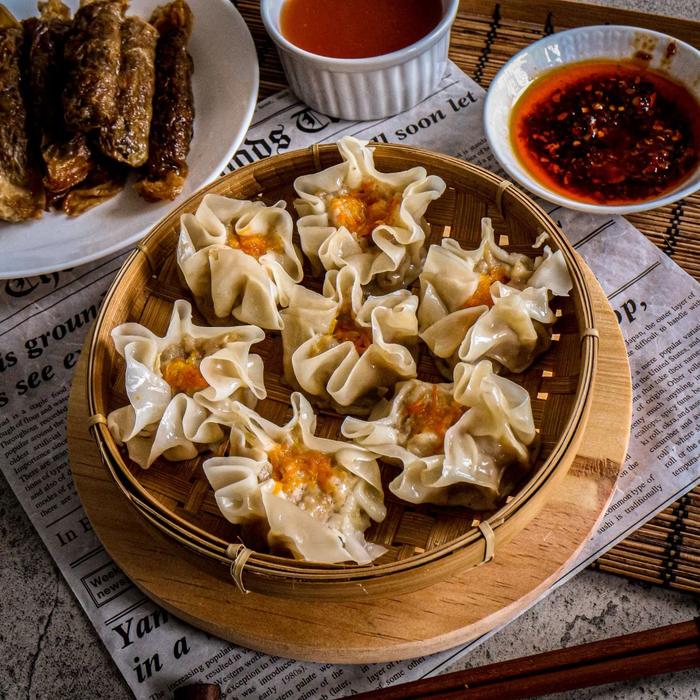 Jual Hampers Dimsum Ayam rasa otentik free Chili Oil - Jakarta Timur ...