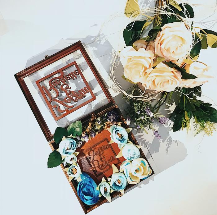 Jual WOODEN GIFT BOX 20x12x16.5 + DECOR BUNGA+ GREETINGS CARD CUSTOM ...