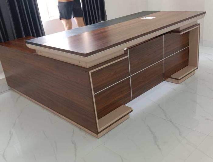 Jual Meja kantor bos /meja direktur minimalis INFORMA 180x200,barunya 7 ...